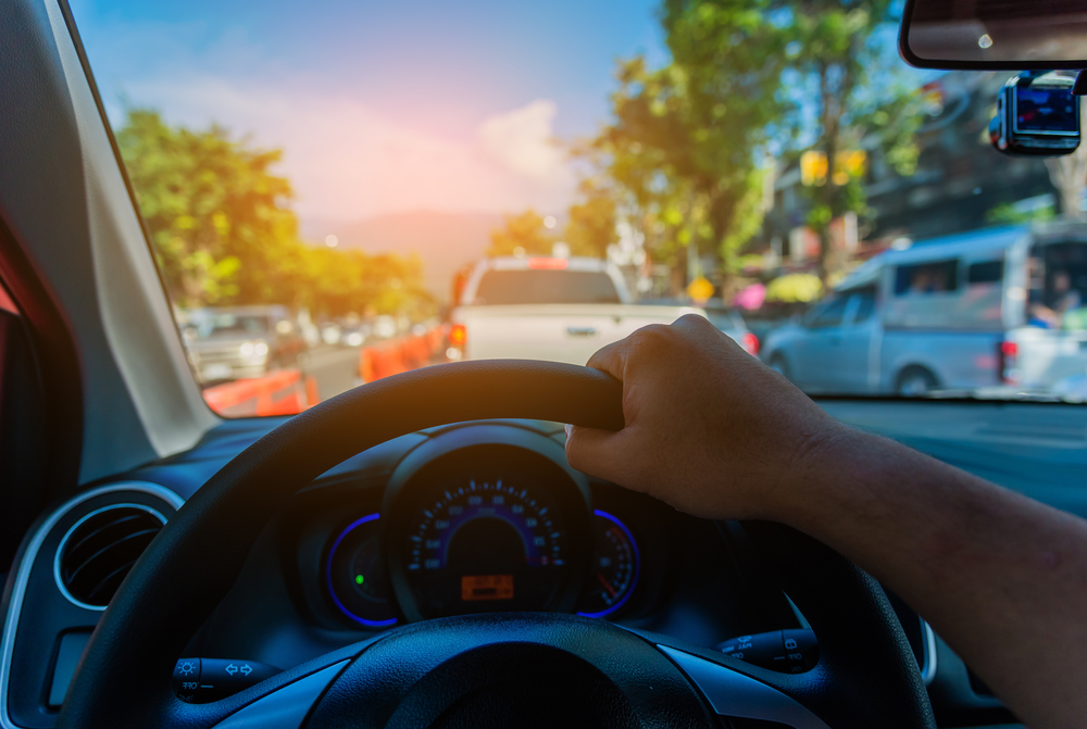 How To Avoid Being Distracted On The Road | GoKid CarpoolGoKid How To Avoid Being Distracted On The Road | GoKid CarpoolGoKid